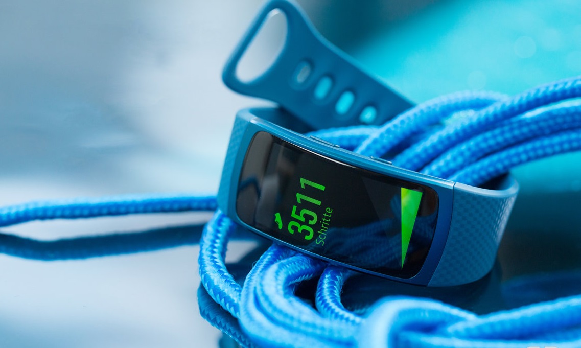 Những hình ảnh mới nhất về Gear Fit 2 Pro, ra mắt cùng Galaxy Note 8 ...