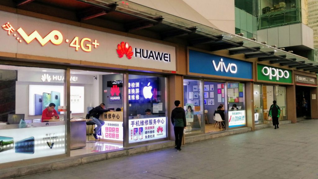 BBK Electronics nhà sản xuất điện thoại lớn thứ hai thế giới là ai?