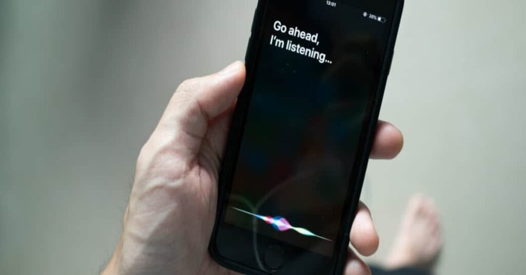 iOS 18 mang đến những cải tiến mới trên Siri