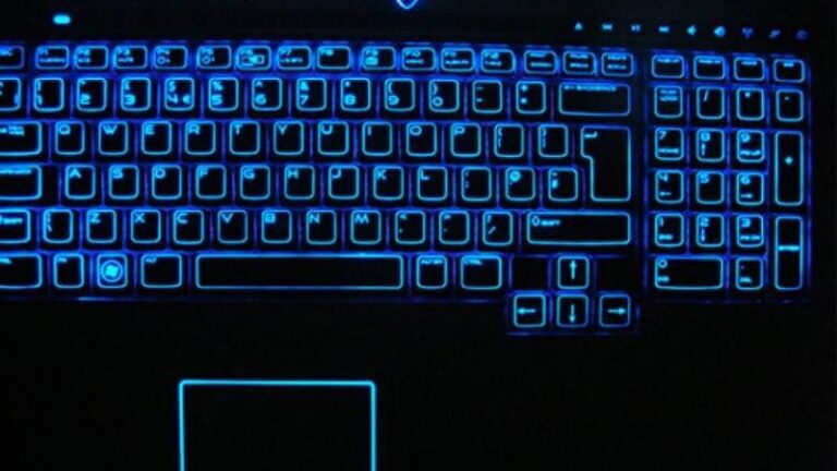 Cách bật đèn bàn phím laptop cực dễ, đơn giản