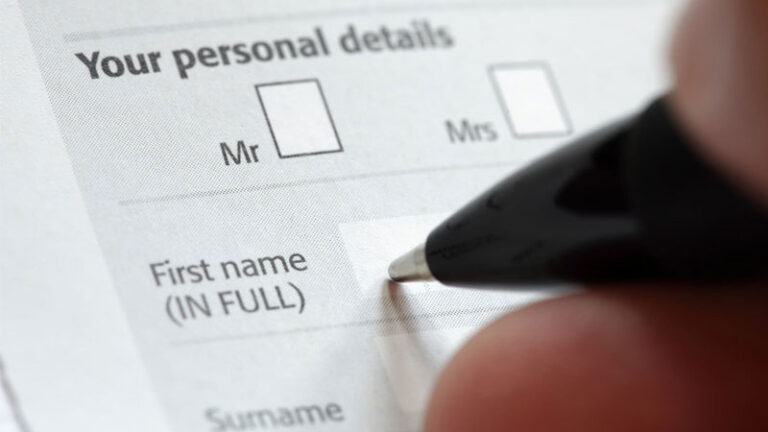 Last Name, First Name là gì? Cách sử dụng chúng chính xác nhất