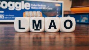 Lmao là gì? Tìm hiểu ý nghĩa chi tiết của Lmao, Bruh, Dảk Dảk,