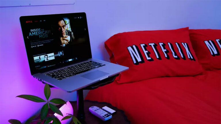 Netflix and Chill là gì? Tại sao thuật ngữ này lại rần rần trên mạng?