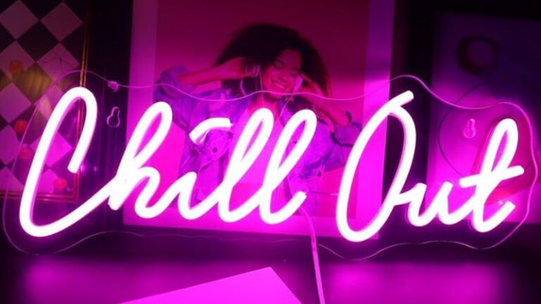 Chill là gì trên Facebook? Khám phá từ A - Z trào lưu Chill