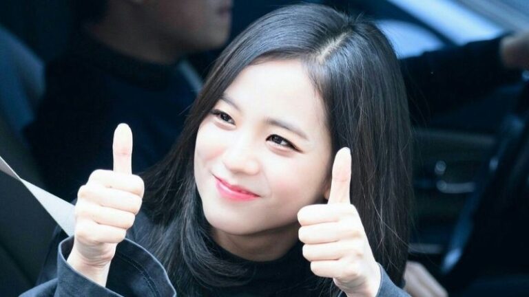 Những bức ảnh dễ thương và đáng yêu của Jisoo