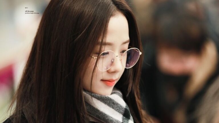 Những bức ảnh dễ thương và đáng yêu của Jisoo