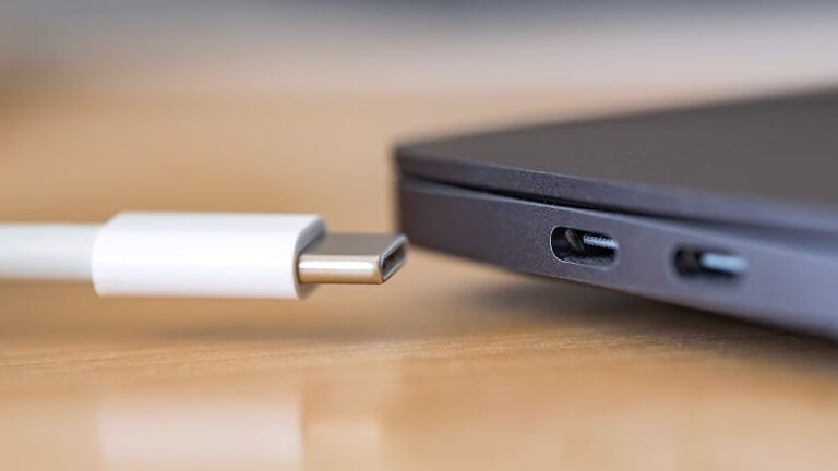USB Type C là gì? Có ưu điểm gì so với những USB truyền thống
