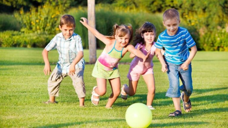 1000+ Ảnh Em Bé Đáng Yêu, Dễ Thương Làm Hình Nền Điện Thoại, Máy Tính ...