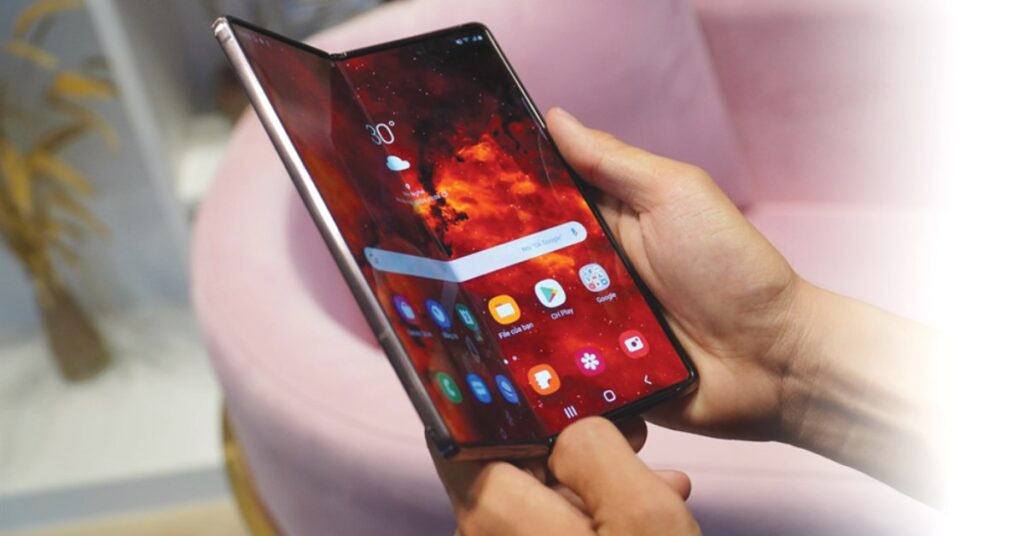 Huawei là ông vua mới doanh số smartphone màn hình gập