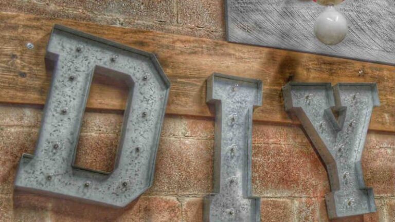 DIY là gì? Tại sao DIY lại trở thành “hot trend” của giới trẻ