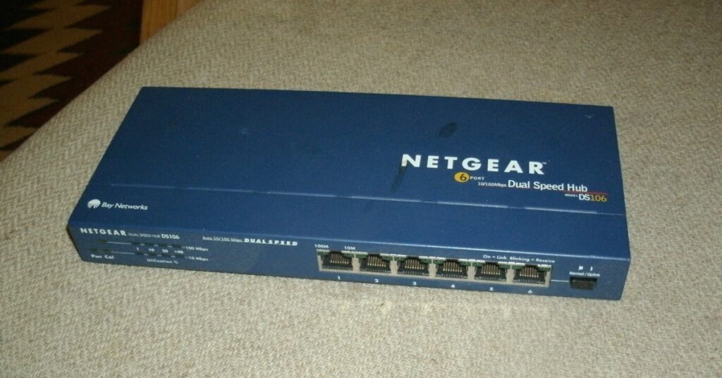 Hub là gì? Cách phân biệt Hub và Switch