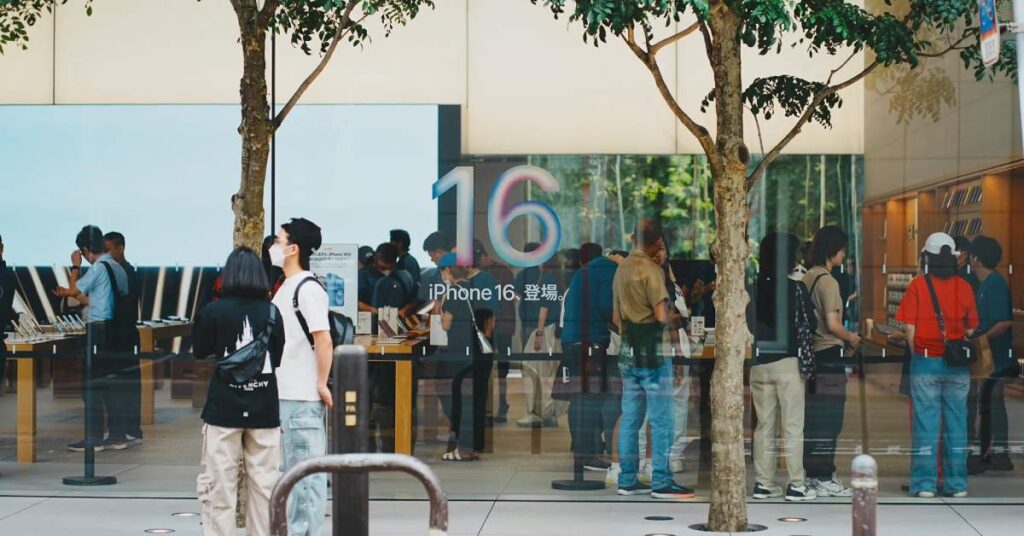 iPhone 16 Series chính thức mở bán tại Apple Store toàn thế giới