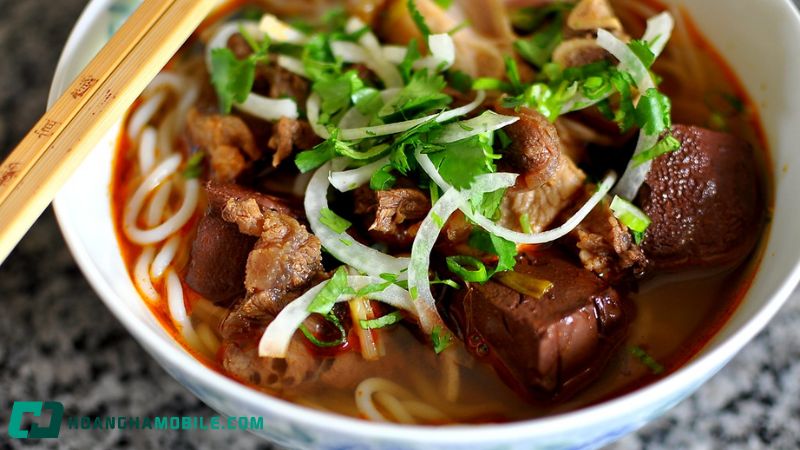 Mách bạn cách nấu bún bò Huế chuẩn vị, đậm đà ngay tại nhà
