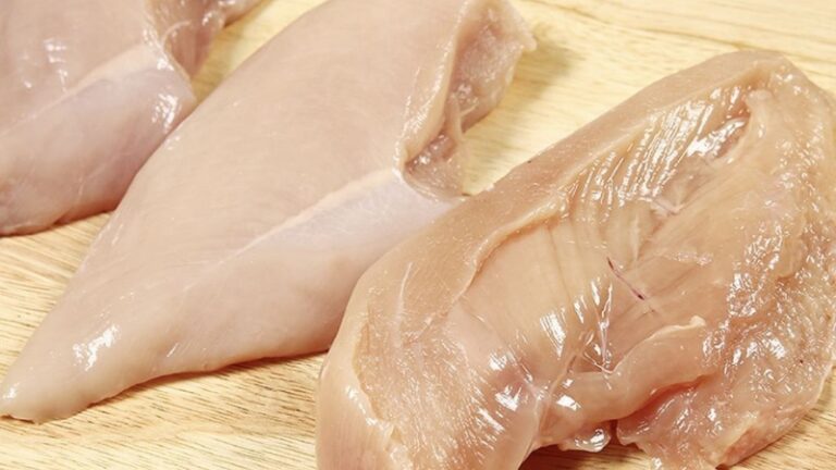 Bí quyết cách nấu mì quảng gà đậm đà, chuẩn vị miền Trung