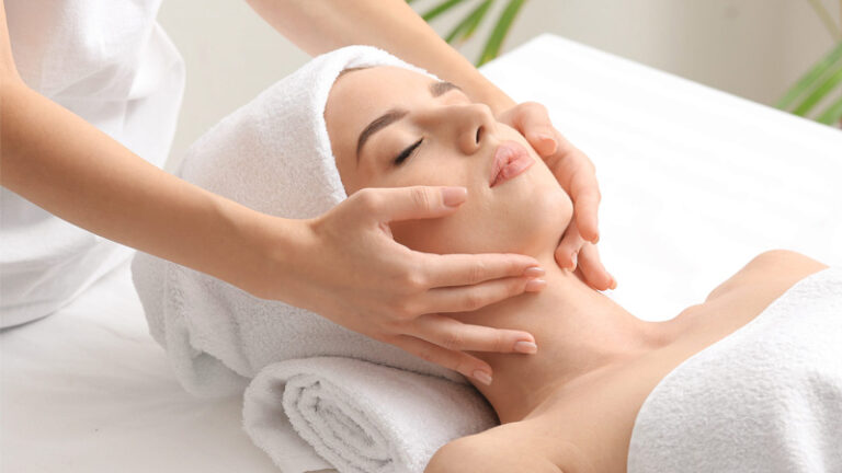 Hướng dẫn cách mát xa mặt tại nhà, chống nếp nhăn hiệu quả
